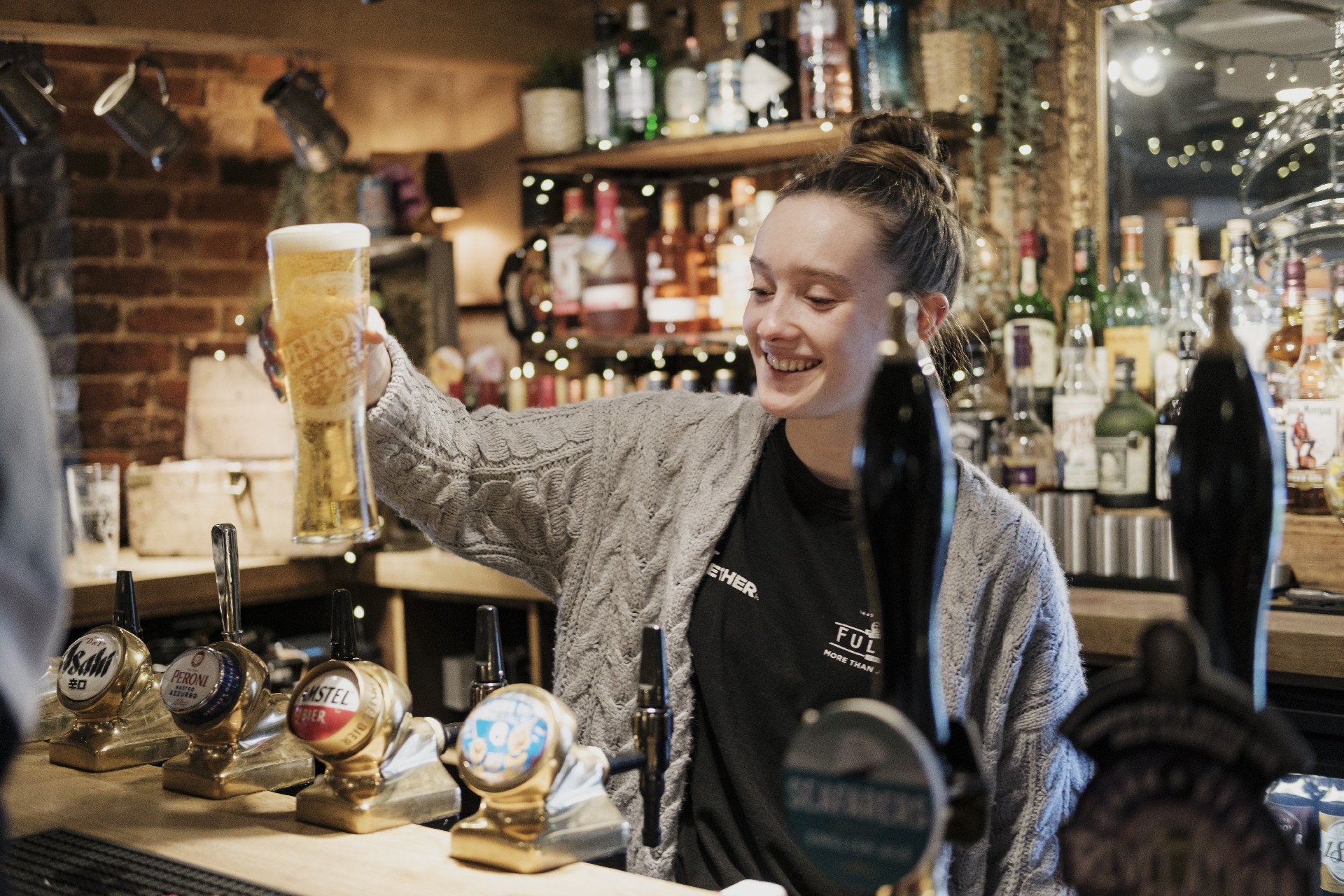 The Crown Inn - Fuller's Pub and Hotel Near Southampton